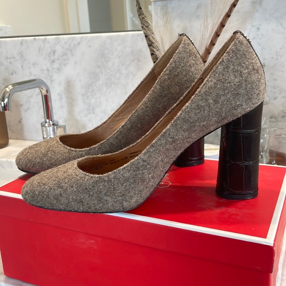 Coach | Shoes | Coach Felt And Embossed Crocodile Heel Size 95 35 Heel ...